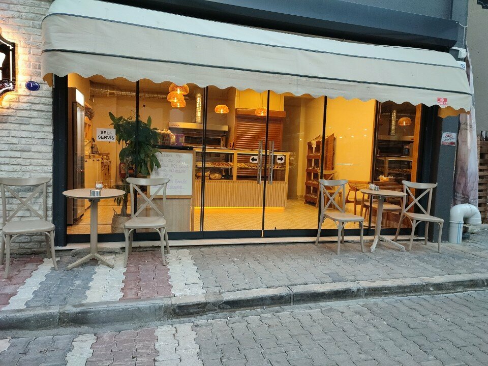 Un ve tahıllar Tarihi Balıklıova Unlu Mamülleri, İzmir, foto