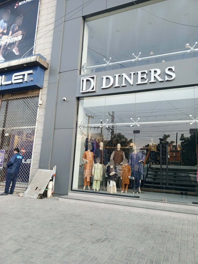 Giyim mağazası Diners, Lahor, foto
