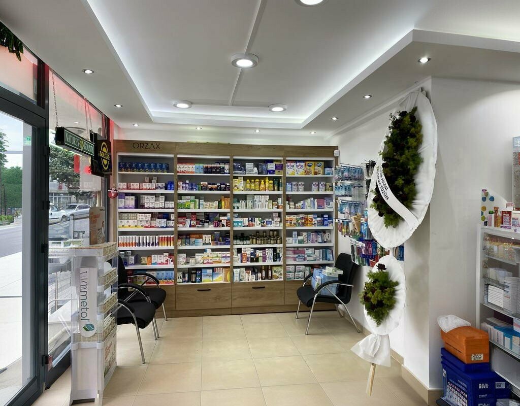 Eczaneler Mert Eczane, İstanbul, foto