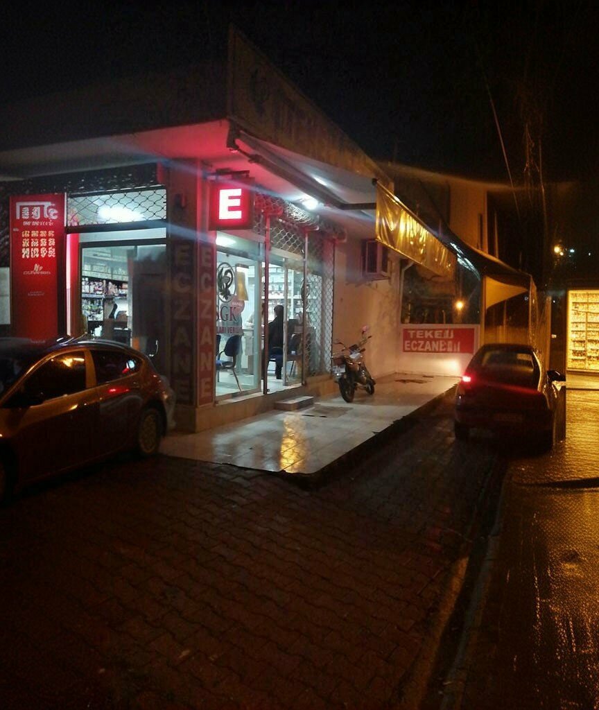 Eczaneler Tekeli Eczanesi, Ceyhan, foto