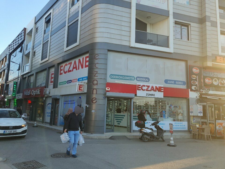 Eczaneler Zühre Eczanesi, İzmir, foto