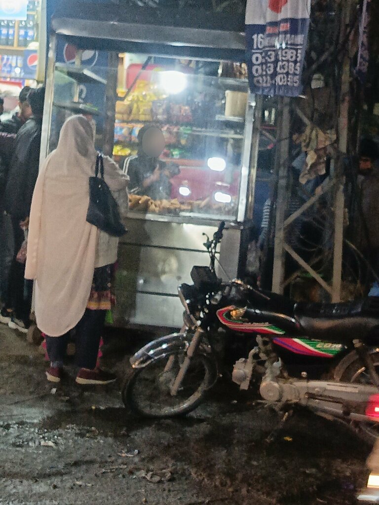 Fast food Fahad Hot Bar, Lahor, foto