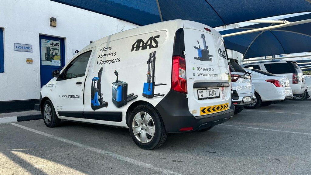 Depo ekipmanları Aras Developments Fze, Dubai, foto