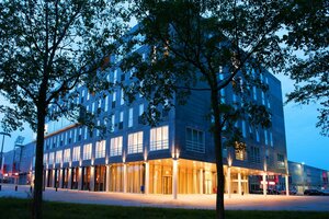 Lumen Hotel Zwolle (Stadionplein No:20, Zwolle), otel  Zwolle'den