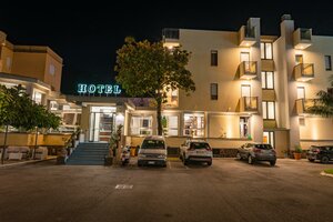 Hotel Residence San Pietro (Via Nuova Chiunzi 147,84010 Maiori,Salerno,), otel