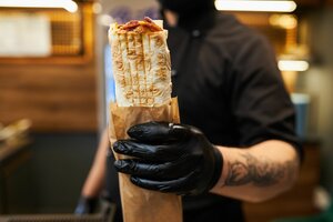 Шаурма у Самада (Internatsionalnaya ulitsa No:122), kafe  Syzran'dan