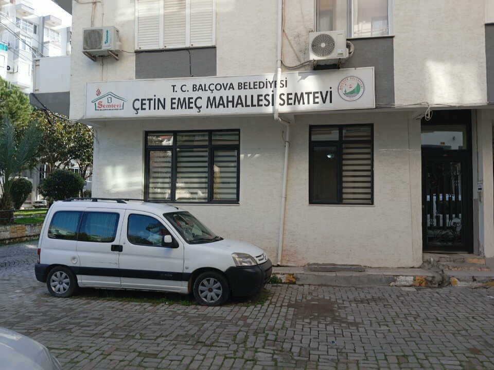 Eğitim merkezleri Çetin Emeç Mahallesi Semtevi, İzmir, foto