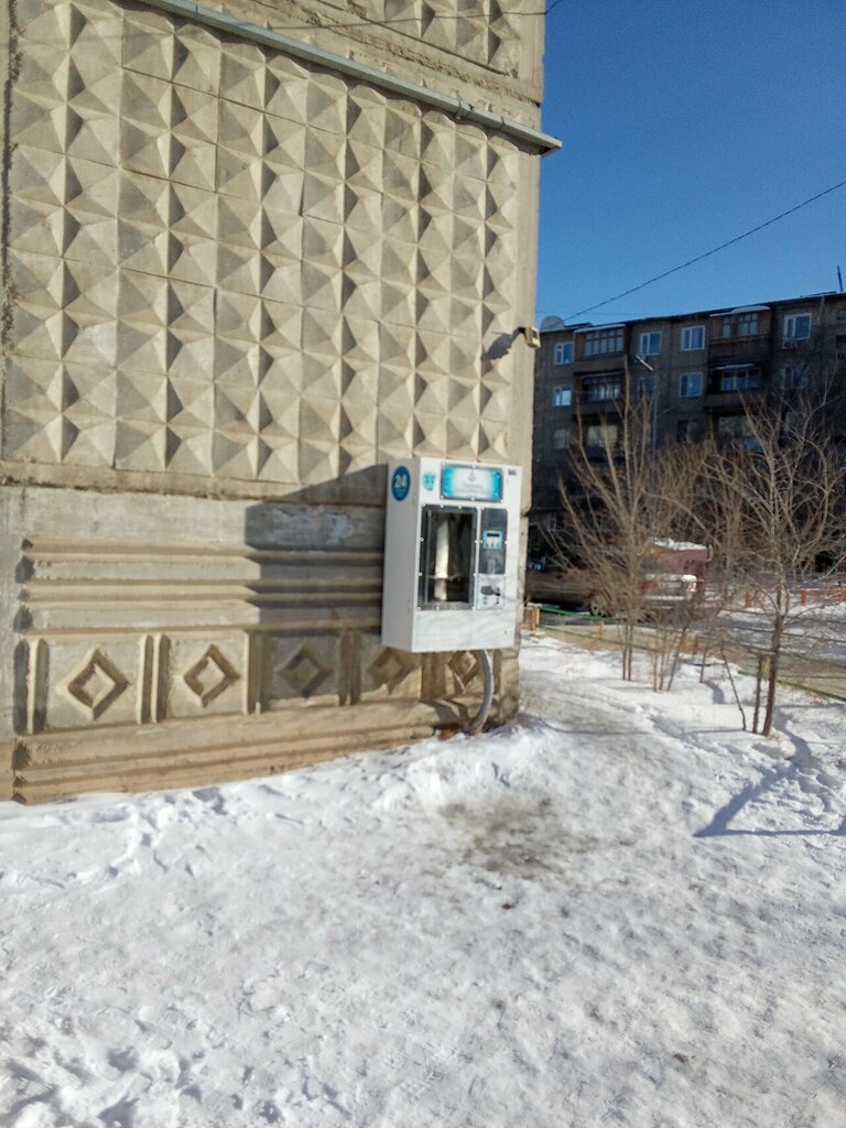 Su satışı Tretiy kran, Jezkazgan, foto