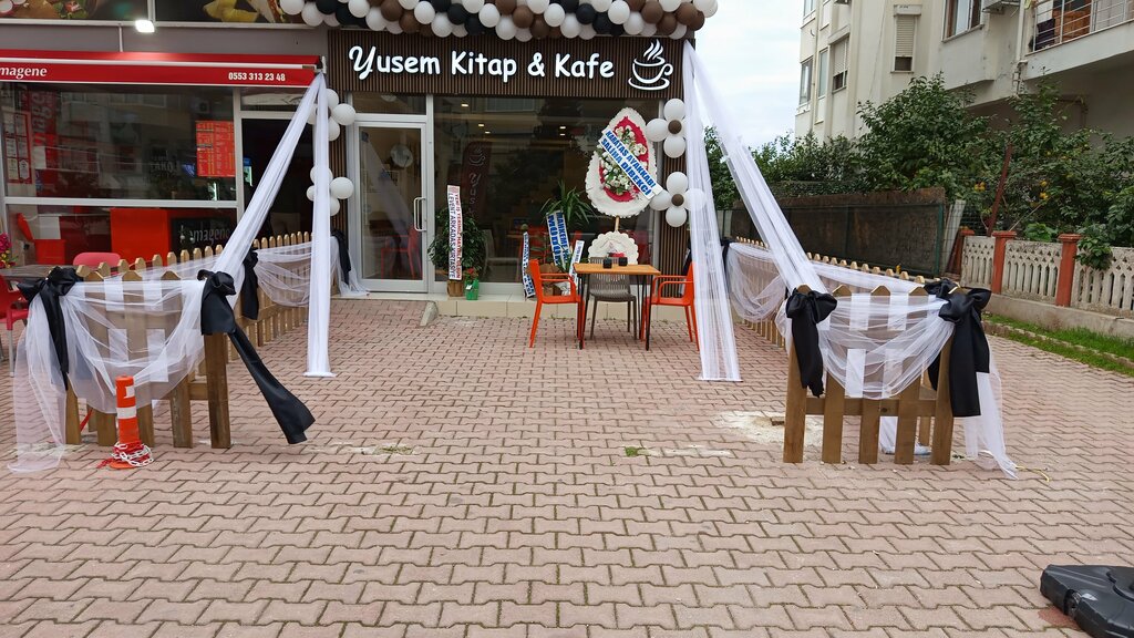 Kafe Yusem Kitap&Kafe Finike, Finike, foto