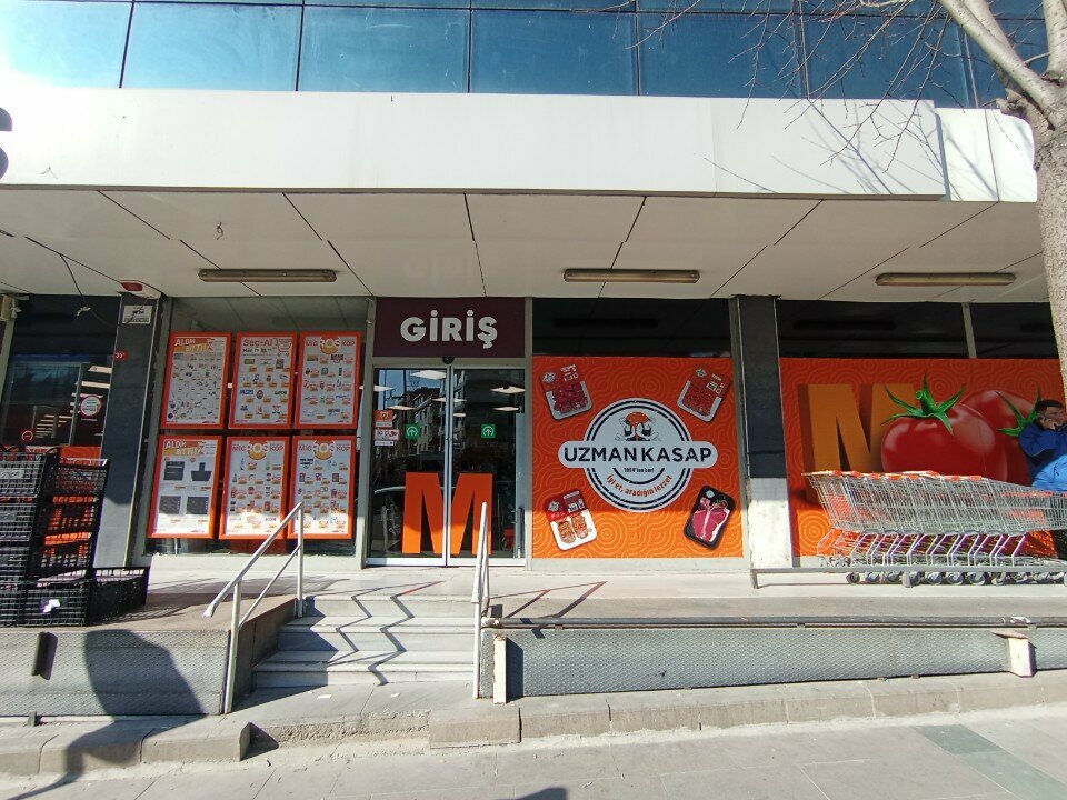 Süpermarket Migros, İstanbul, foto