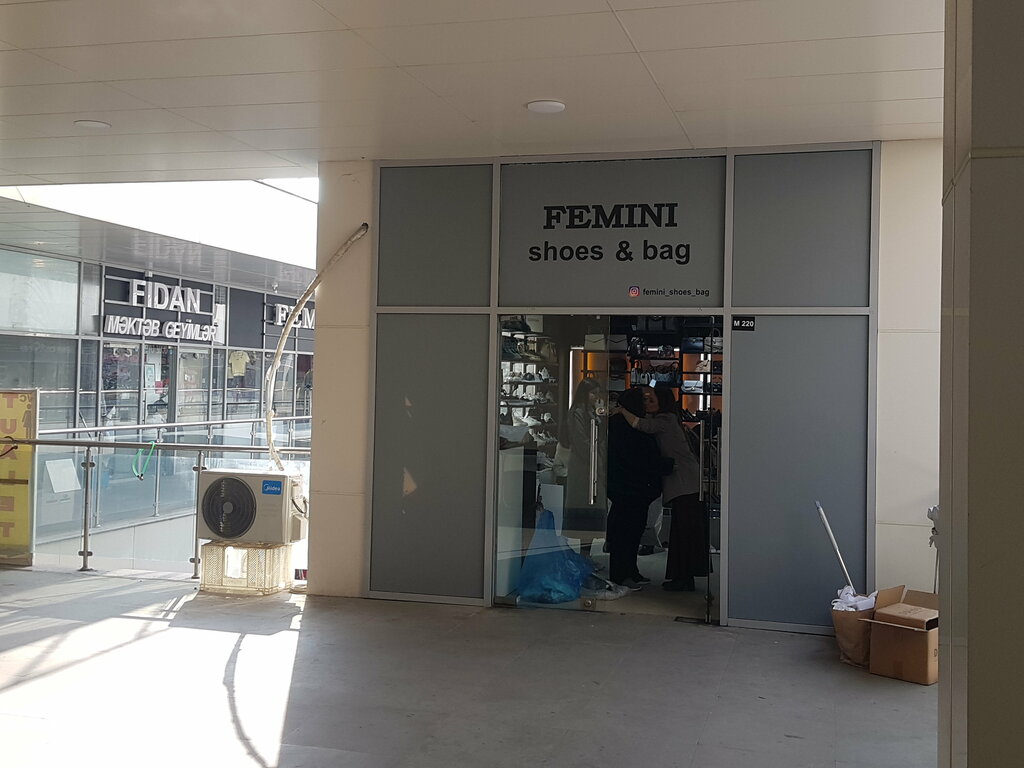 Çanta ve valiz mağazaları Femini shoes&bag, Bakü, foto