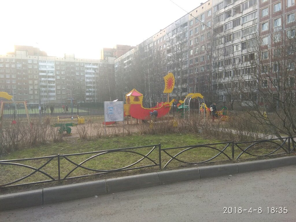 Oyun alanı Playground, Saint‑Petersburg, foto
