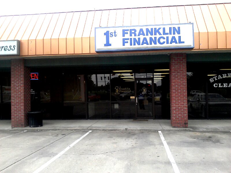 Kredi komisyoncuları 1st Franklin Financial, Missisippi Eyaleti, foto