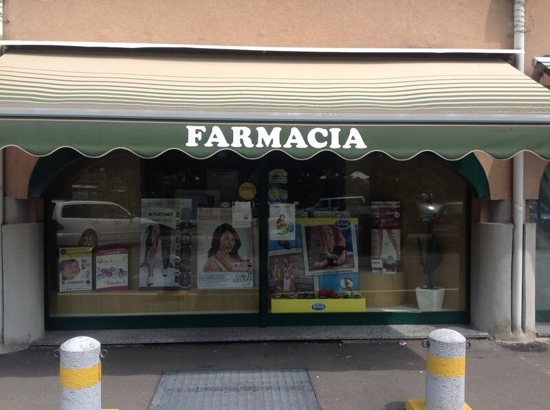 Alternatif tıp merkezleri Farmacia Santagostino, Lombardiya, foto