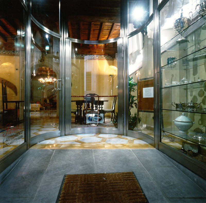 Cam ve cam ürün üreticisi Rober Glass, Toskana, foto