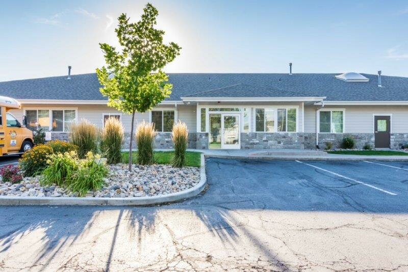 Ortaokul Small World Child Care of West Jordan, Utah, foto