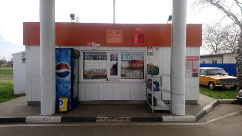 Benzin istasyonu Pnb, Krasnodarski krayı, foto
