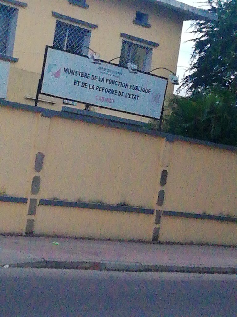 Devlet kurumları ve bakanlıklar Ministère De La Fonction Publique, Brazzaville, foto