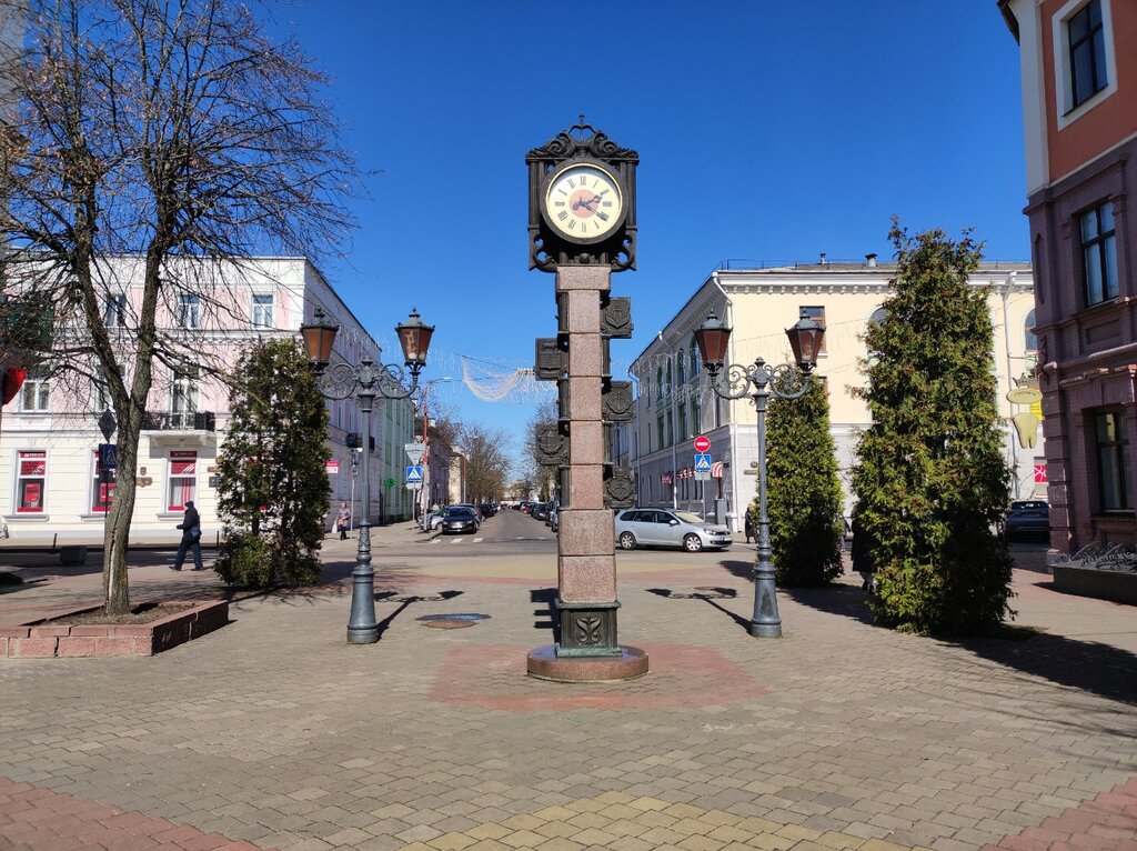 Dekorasyon ve süsleme, onur panosu Часы, Brest, foto
