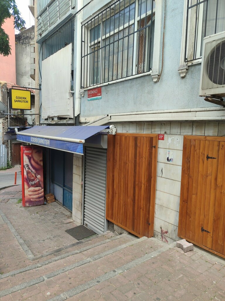 Emlak ofisi Akdeniz Emlak, İstanbul, foto