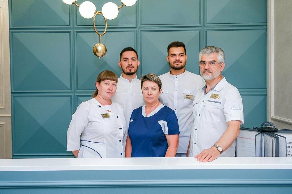 Özel ağız ve diş sağlığı klinikleri ve muayenehaneleri Stomatologicheskaya klinika Zhemchug, Taştagol, foto