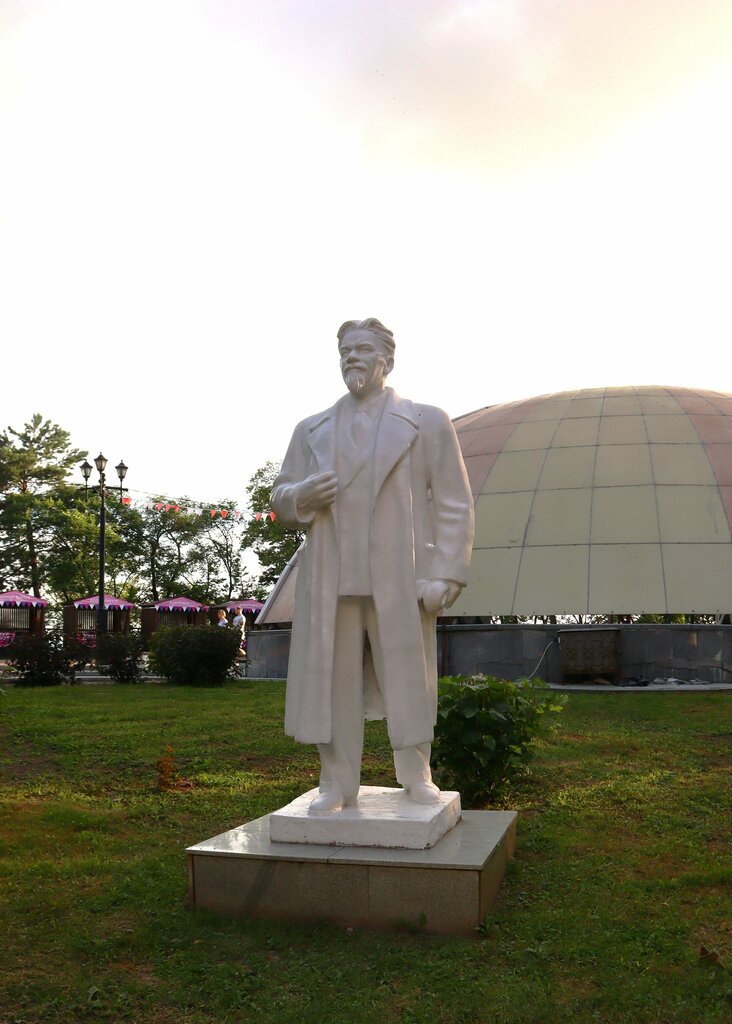 Anıt, heykel М.И. Калинин, Habarovsk, foto