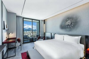 Radisson Red Danang (Da Nang, Đà Nẵng City, Võ Nguyên Giáp 90), otel  Da Nang'dan