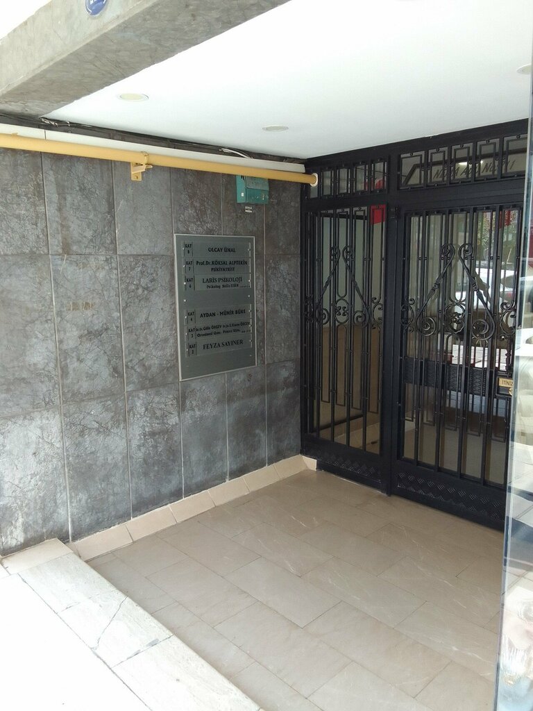 Psikiyatrist Prof. Dr. Köksal Alptekin, İzmir, foto