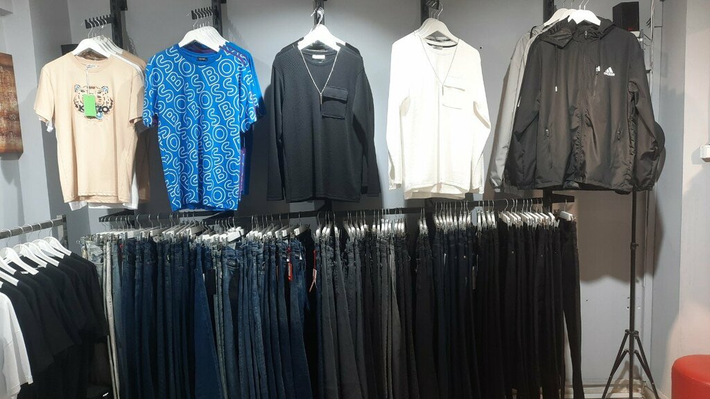 Giyim mağazası Yunus Moda, İstanbul, foto