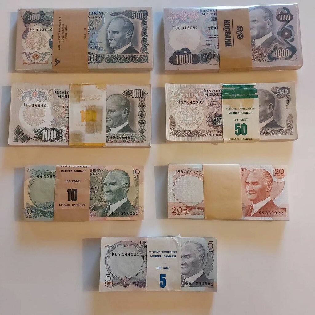 Antikacı dükkanları Şehzade Koleksiyon ve Nümismatik, İzmir, foto