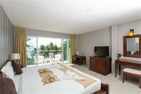 Otel Time Out Hotel Beach Front, Phuket Eyaleti, foto