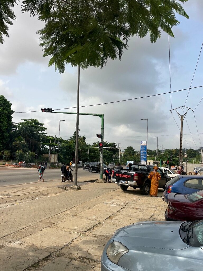 Belediyeler, devlet daireleri Cie Bingerville Junction, , foto