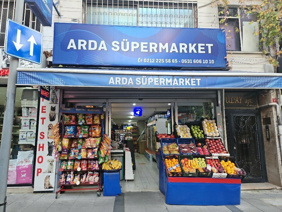 Alkollü içecekler Arda Süpermarket, İstanbul, foto