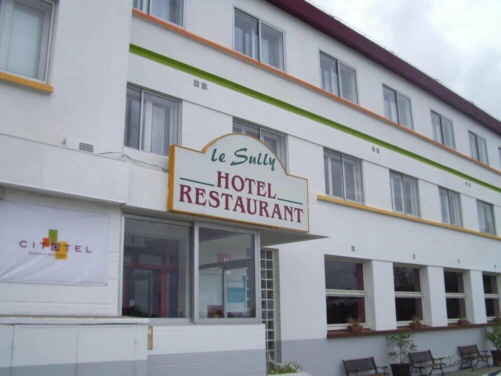 Otel Hotel Le Sully, La Roche‑sur‑Yon, foto