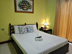 La Gracia Apartelle Tagaytay (Calabarzon, Cavite, City of Tagaytay), otel