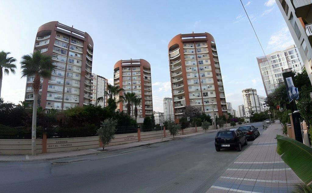 Konut blokları Akdeniz royal towers, Mersin, foto