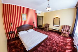 Hotel Elite Boutique & SPA (Bihor, Oradea, Parcul Ion I. C. Brătianu), otel  Varat'tan