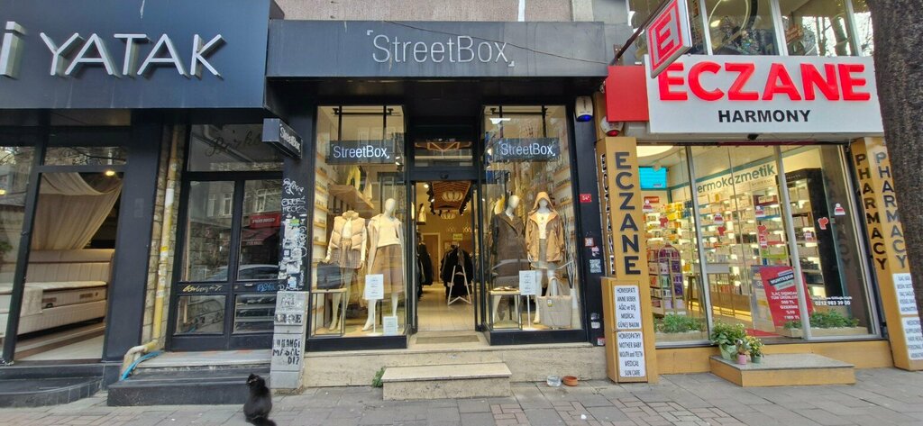 Giyim mağazası Çalıkuşu Tekstil streetbox, İstanbul, foto