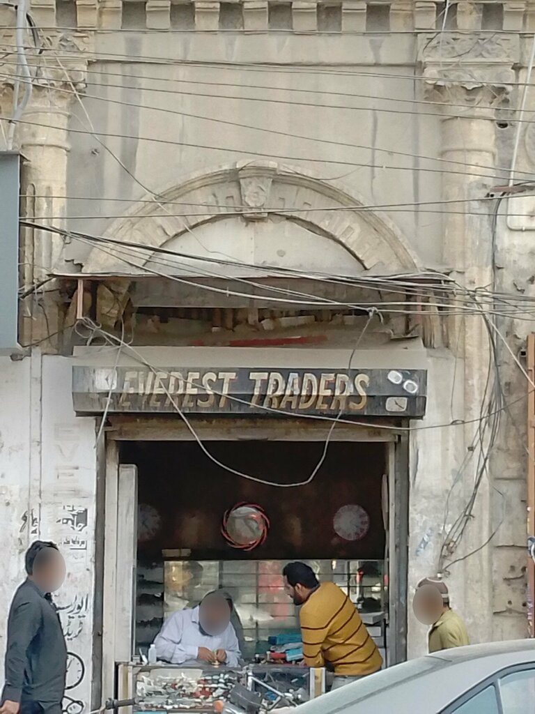 Saatçiler Everest traders, Karaçi, foto
