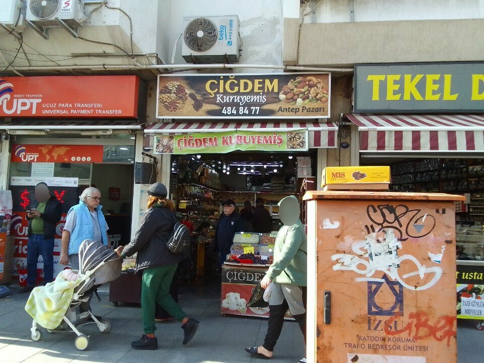 Kuruyemiş, atıştırmalık, kuru meyve Çiğdem Kuruyemişçi, İzmir, foto