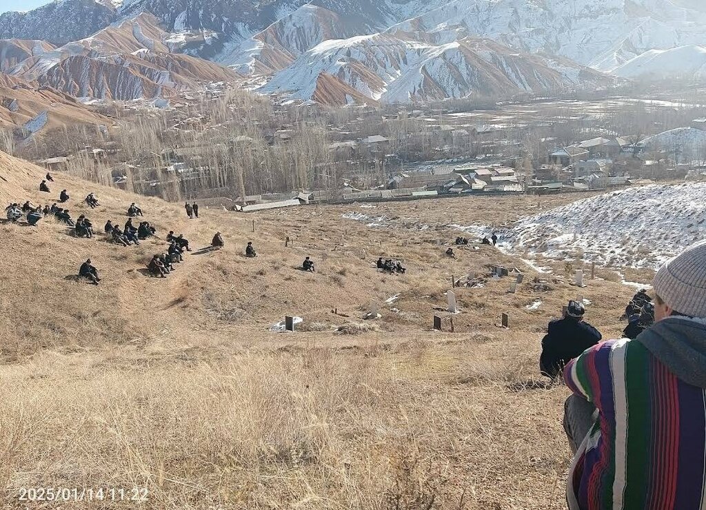 Mezarlıklar кладбище Пулигирдоб, Suğd (Sogd) ili, foto