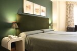 Hotel Bouza (Calle José Vicente P Martínez No:13, Ribadeo), otel  Galisya'dan