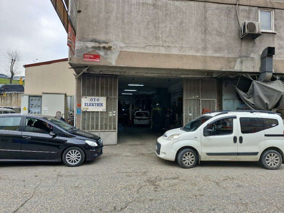 Otomobil servisi Öz Güven Oto Tamir, İstanbul, foto