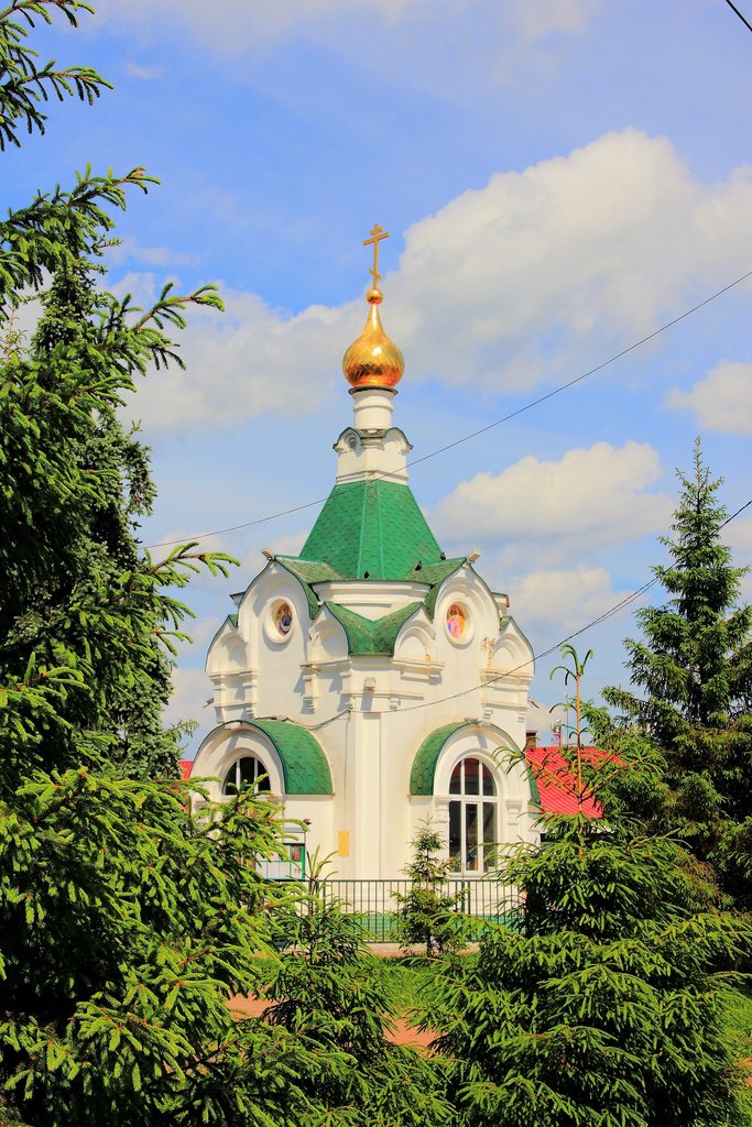 Şapel, haç anıtı Tserkov-chasovnya Pokrova Presvyatoy Bogoroditsy V Bogorodske, Bogorodsk, foto