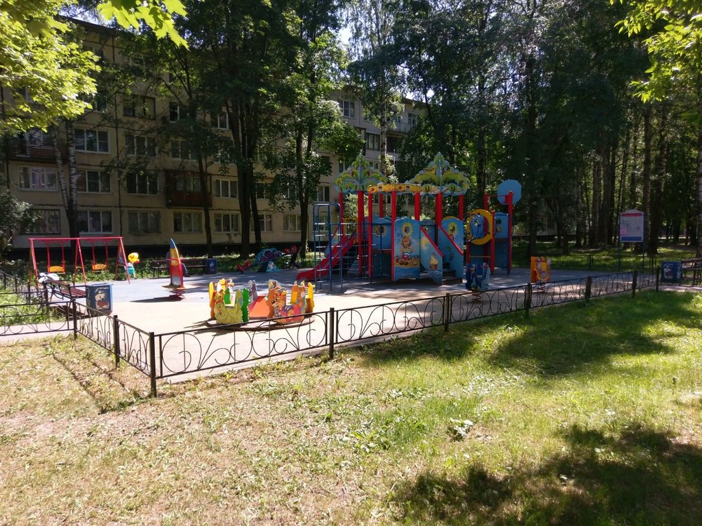 Oyun alanı Playground, Saint‑Petersburg, foto