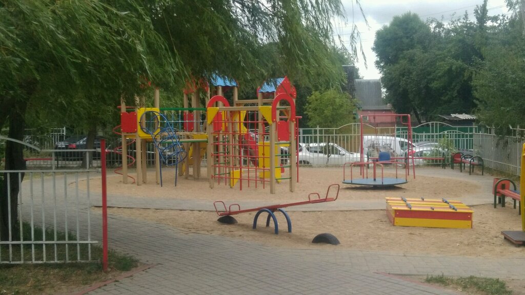 Oyun alanı Playground, Minsk, foto