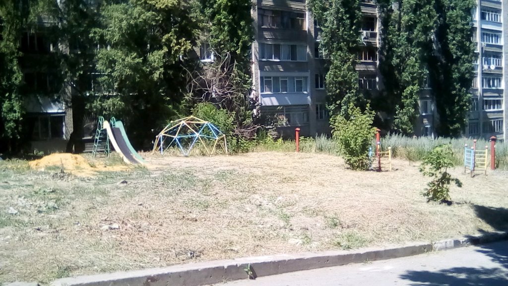 Oyun alanı Детская площадка, Saratov, foto