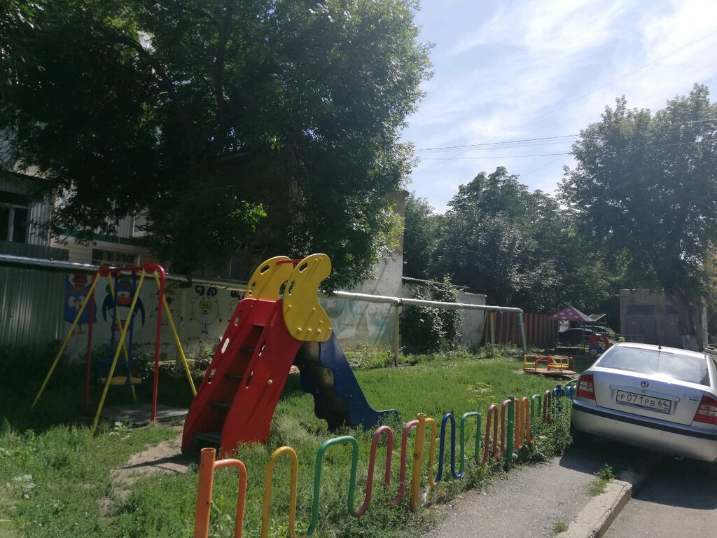Oyun alanı Детская площадка, Saratov, foto