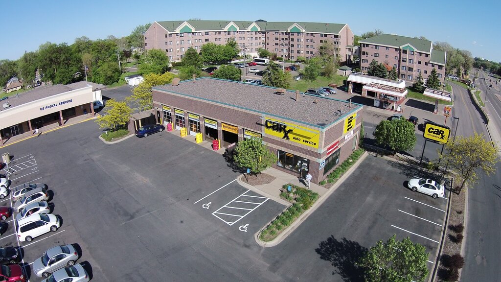 Otomobil kliması firmaları Car-X Tire & Auto, Minnesota Eyaleti, foto