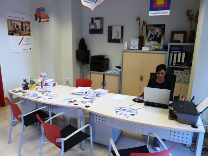Sigorta şirketleri Axa Seguros - Ricardo Elena, Valensiya, foto